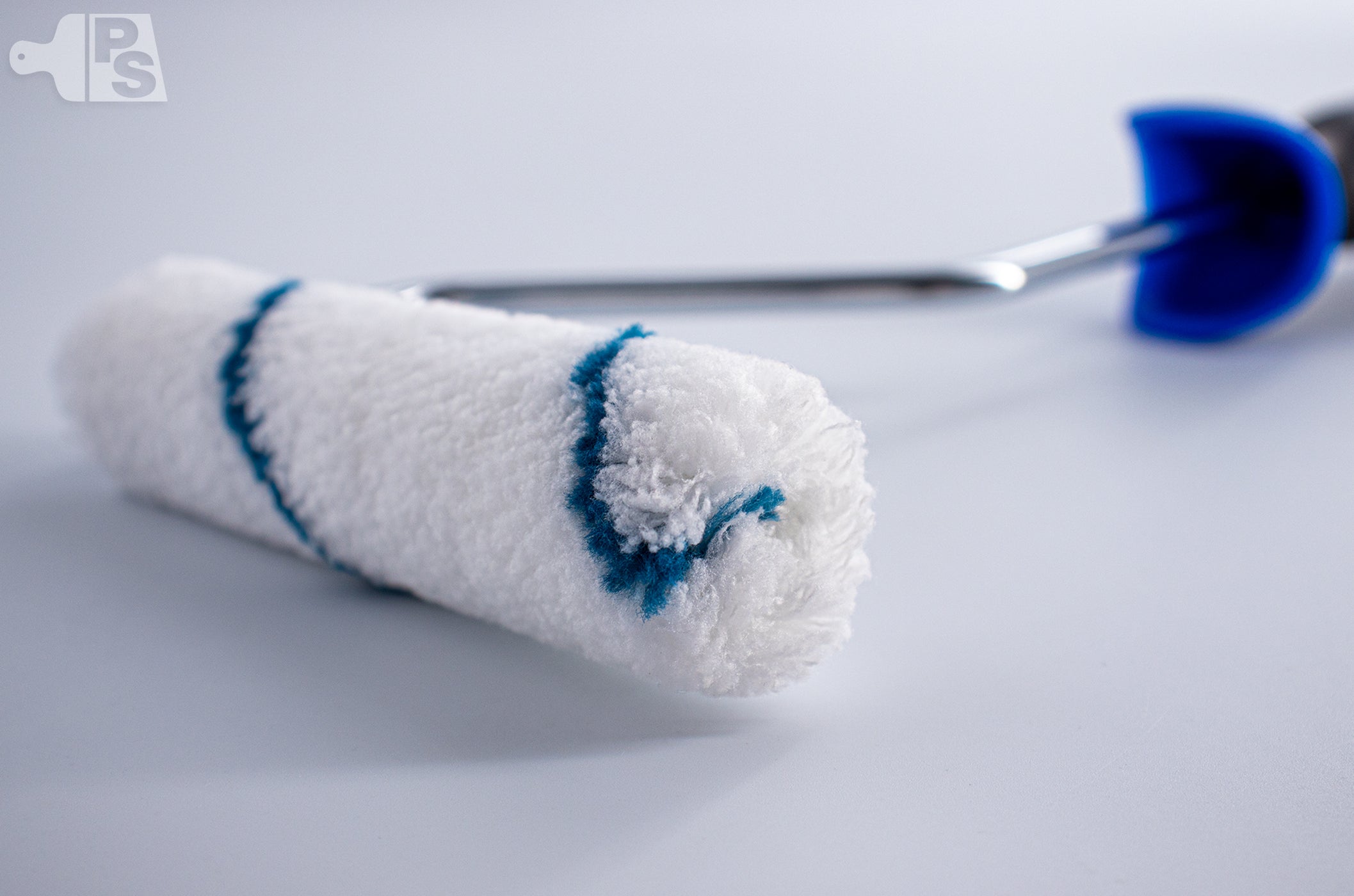 Whizz 25009 4" Xtrasorb Microfiber 3/8" Nap Mini Roller (10Pack with F ...